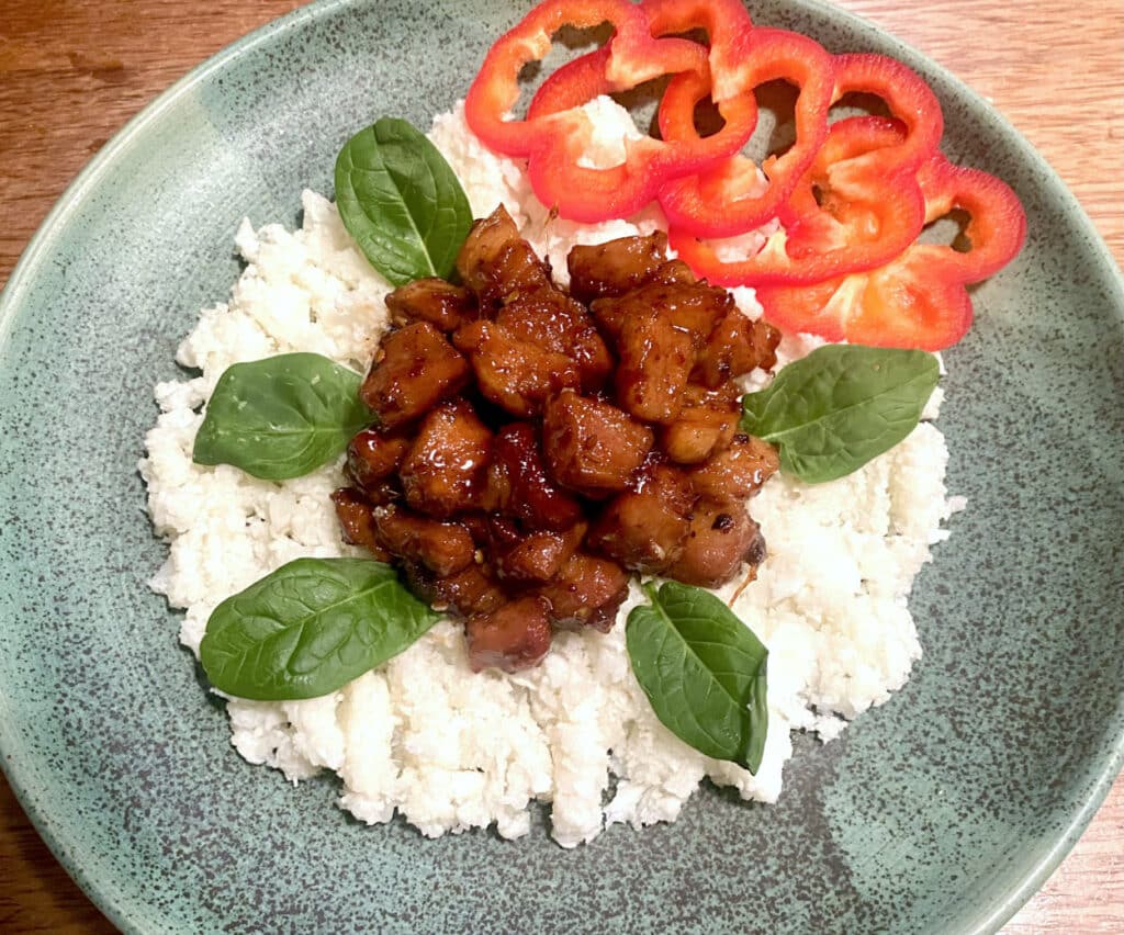 Kinesisk mad - Lækre opskrifter til alle os der elsker smagen af Kina